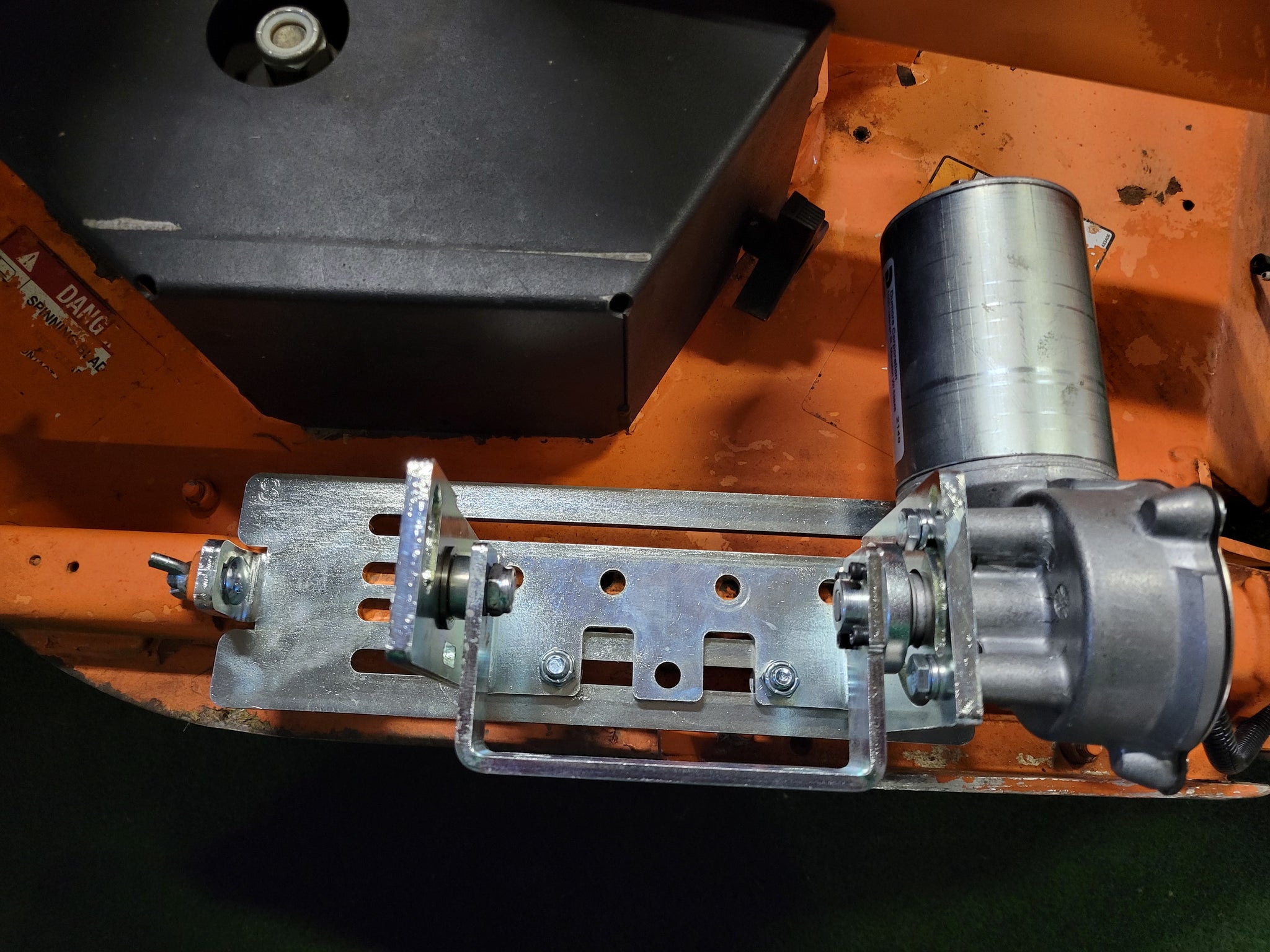 Scag - 'No-Drill' Mount – The Green Guard